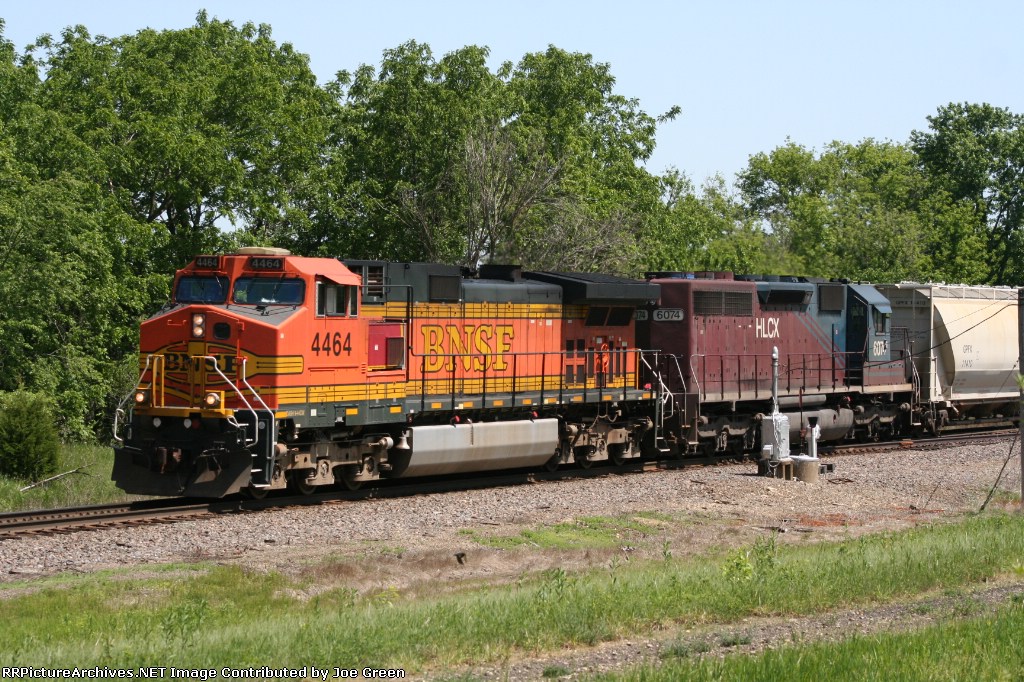 BNSF 4464
